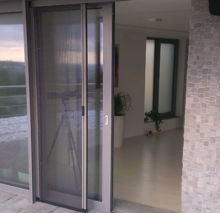 Cửa lưới xếp không ray hệ WB - Mosfly Window