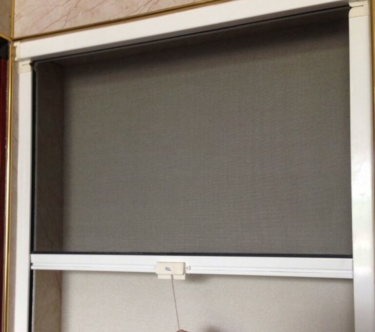 Cửa lưới tự cuốn dọc giảm tốc - Mosfly Window