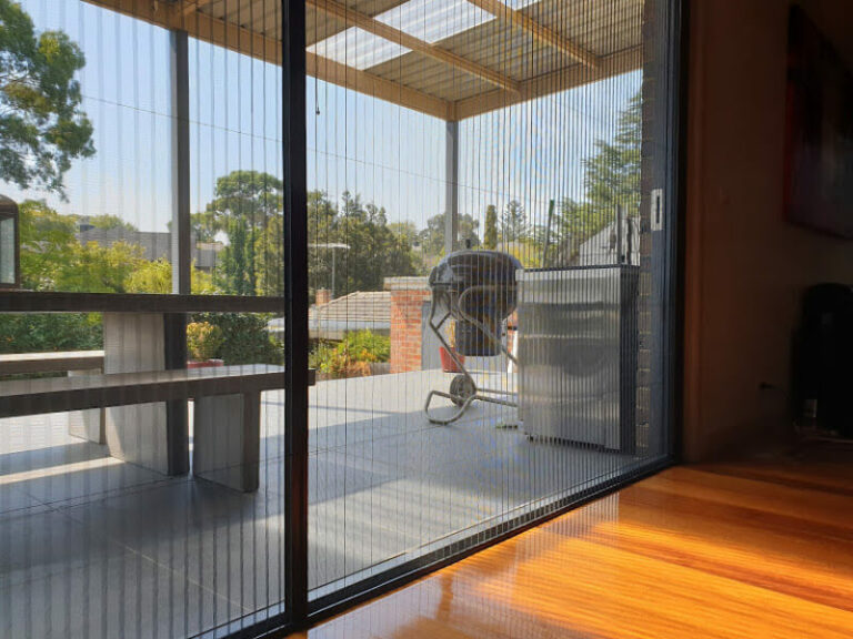 Làm cửa lưới chống chuột hiện đại - Lựa chọn an toàn cho ngôi nhà ...